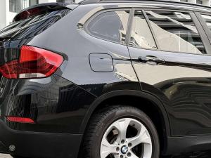 Black BMW X1 2014 in Vilnius, with an engine capacity of 2.00 L and mileage of 113 thousand km for 8290 €, photo 7 on AUTOMOTO.COM.LV