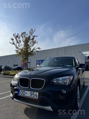 Melns BMW X1 2014 Rīga, ar dzinēja tilpumu 2.00 L un nobraukumu 122 tūkst. km par 6990 €, foto 3 vietnē AUTOMOTO.COM.LV