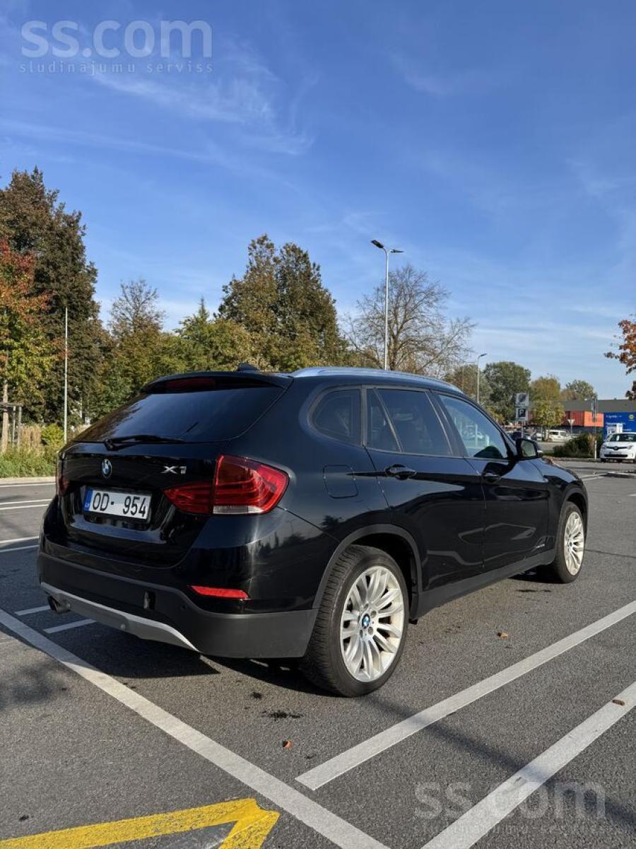 Melns BMW X1 2014 Rīga, ar dzinēja tilpumu 2.00 L un nobraukumu 122 tūkst. km par 6990 €, foto 6 vietnē AUTOMOTO.COM.LV