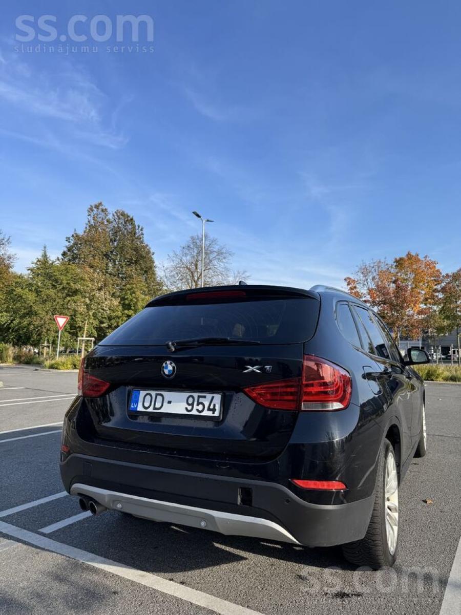 Melns BMW X1 2014 Rīga, ar dzinēja tilpumu 2.00 L un nobraukumu 122 tūkst. km par 6990 €, foto 9 vietnē AUTOMOTO.COM.LV
