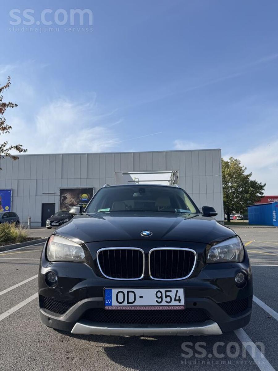 Melns BMW X1 2014 Rīga, ar dzinēja tilpumu 2.00 L un nobraukumu 122 tūkst. km par 6990 €, foto 10 vietnē AUTOMOTO.COM.LV