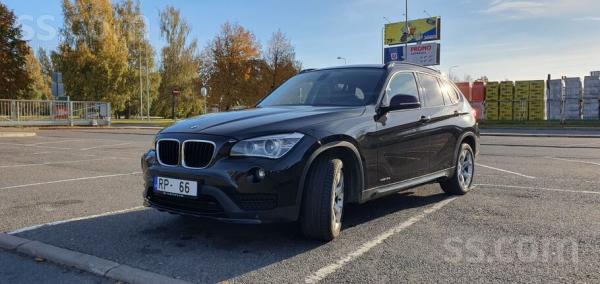 Black BMW X1 2015 in Riga, with an engine capacity of 2.00 L and mileage of 231 thousand km for 10500 €, photo 1 on AUTOMOTO.COM.LV