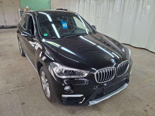 Melns BMW X1 2015 Viļņa, ar dzinēja tilpumu 2.00 L un nobraukumu 171 tūkst. km par 12990 €, foto 3 vietnē AUTOMOTO.COM.LV
