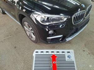 Black BMW X1 2015 in Vilnius, with an engine capacity of 2.00 L and mileage of 171 thousand km for 12990 €, photo 5 on AUTOMOTO.COM.LV