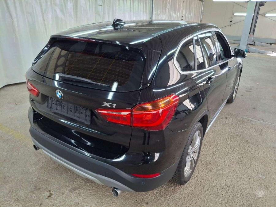 Black BMW X1 2015 in Vilnius, with an engine capacity of 2.00 L and mileage of 171 thousand km for 12990 €, photo 6 on AUTOMOTO.COM.LV