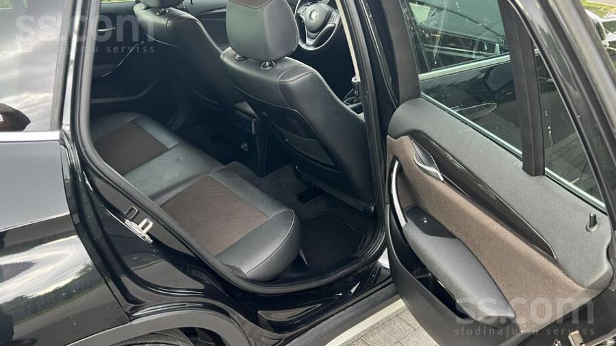 Melns BMW X1 2015 Rīga, ar dzinēja tilpumu 2.00 L un nobraukumu 379 tūkst. km par 8500 €, foto 13 vietnē AUTOMOTO.COM.LV