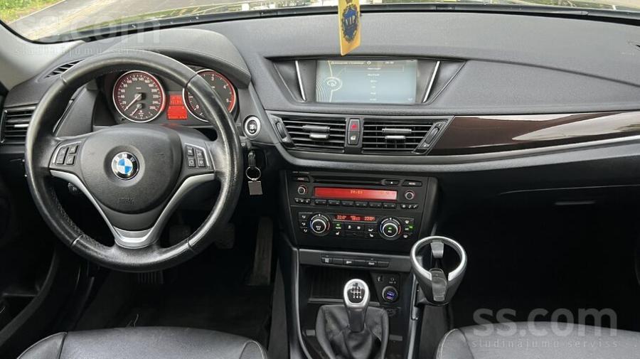 Melns BMW X1 2015 Rīga, ar dzinēja tilpumu 2.00 L un nobraukumu 379 tūkst. km par 8500 €, foto 14 vietnē AUTOMOTO.COM.LV