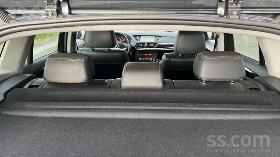 Melns BMW X1 2015 Rīga, ar dzinēja tilpumu 2.00 L un nobraukumu 379 tūkst. km par 8500 €, foto 18 vietnē AUTOMOTO.COM.LV