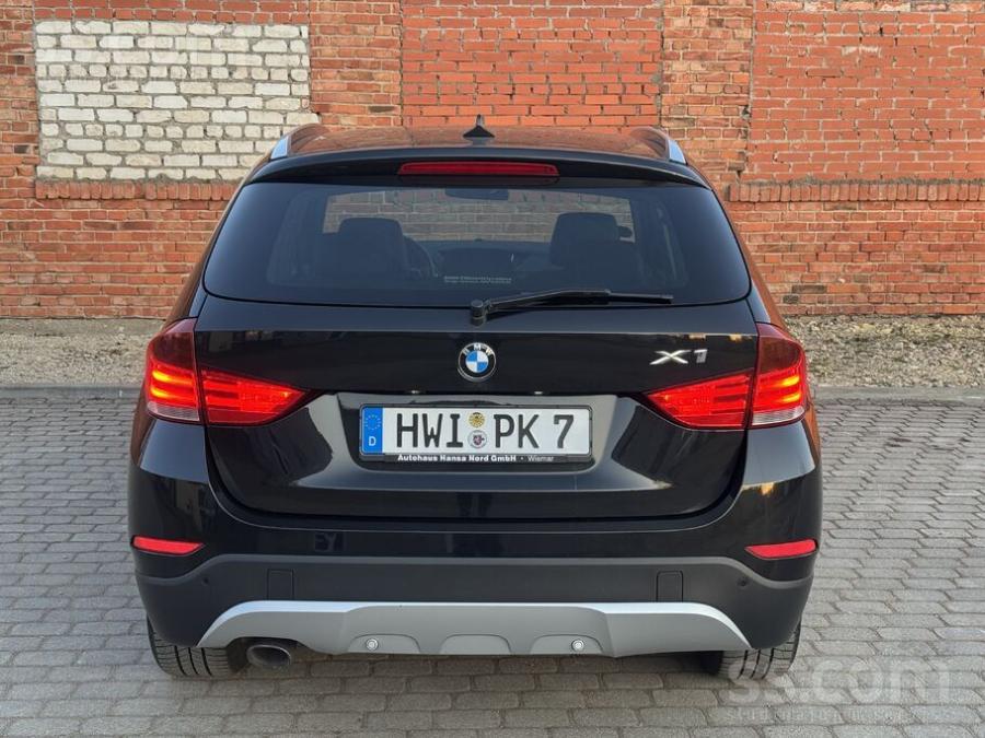 Melns BMW X1 2015 Cēsis, ar dzinēja tilpumu 2.00 L un nobraukumu 289 tūkst. km par 8950 €, foto 6 vietnē AUTOMOTO.COM.LV
