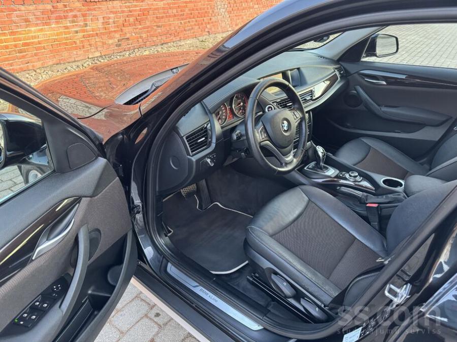 Melns BMW X1 2015 Cēsis, ar dzinēja tilpumu 2.00 L un nobraukumu 289 tūkst. km par 8950 €, foto 11 vietnē AUTOMOTO.COM.LV