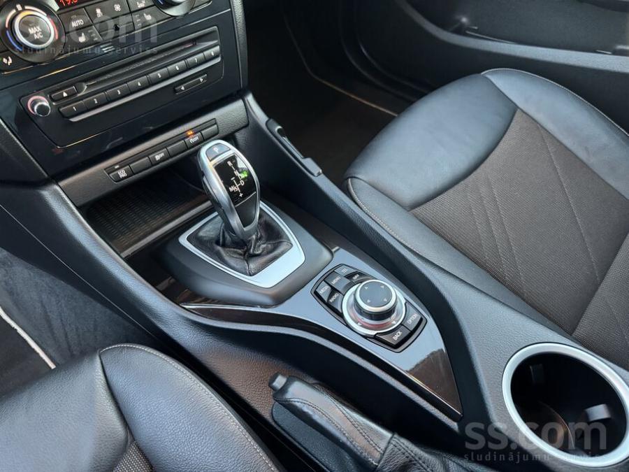 Melns BMW X1 2015 Cēsis, ar dzinēja tilpumu 2.00 L un nobraukumu 289 tūkst. km par 8950 €, foto 19 vietnē AUTOMOTO.COM.LV