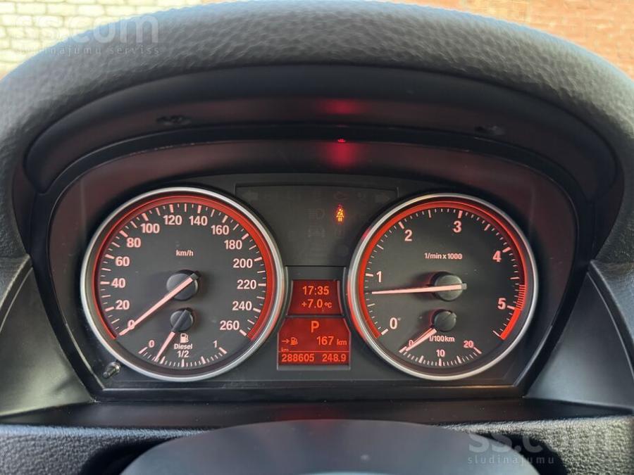 Melns BMW X1 2015 Cēsis, ar dzinēja tilpumu 2.00 L un nobraukumu 289 tūkst. km par 8950 €, foto 22 vietnē AUTOMOTO.COM.LV