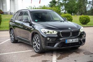 Melns BMW X1 2015 Elektrėnai, ar dzinēja tilpumu 2.00 L un nobraukumu 182 tūkst. km par 14900 €, foto 4 vietnē AUTOMOTO.COM.LV
