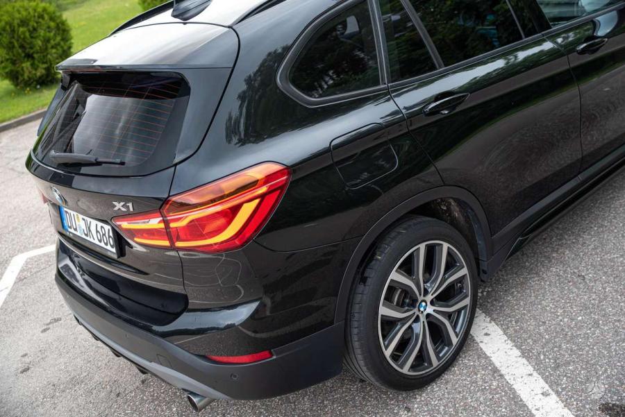 Melns BMW X1 2015 Elektrėnai, ar dzinēja tilpumu 2.00 L un nobraukumu 182 tūkst. km par 14900 €, foto 8 vietnē AUTOMOTO.COM.LV