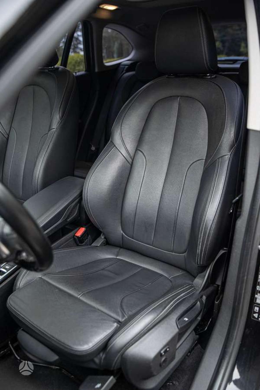 Melns BMW X1 2015 Elektrėnai, ar dzinēja tilpumu 2.00 L un nobraukumu 182 tūkst. km par 14900 €, foto 18 vietnē AUTOMOTO.COM.LV