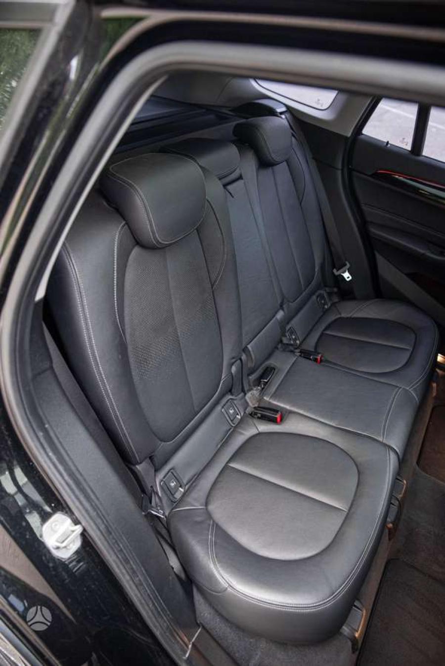Melns BMW X1 2015 Elektrėnai, ar dzinēja tilpumu 2.00 L un nobraukumu 182 tūkst. km par 14900 €, foto 30 vietnē AUTOMOTO.COM.LV
