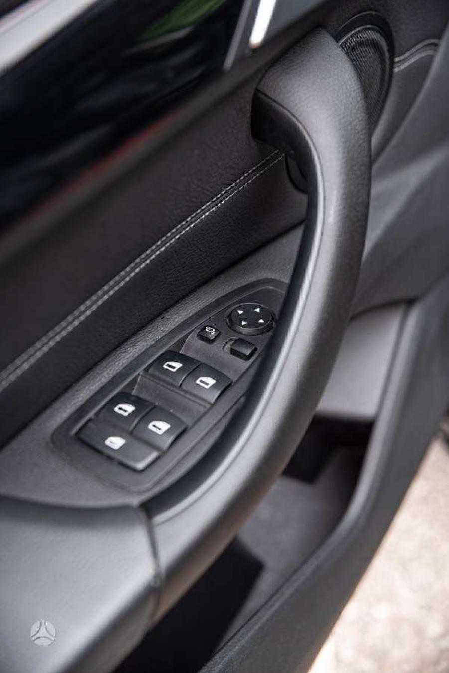 Melns BMW X1 2015 Elektrėnai, ar dzinēja tilpumu 2.00 L un nobraukumu 182 tūkst. km par 14900 €, foto 36 vietnē AUTOMOTO.COM.LV