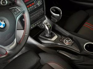 Black BMW X1 2015 in Riga, with an engine capacity of 2.00 L and mileage of 223 thousand km for 11800 €, photo 9 on AUTOMOTO.COM.LV