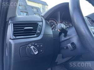 Black BMW X1 2015 in Cesis, with an engine capacity of 2.00 L and mileage of 290 thousand km for 8750 €, photo 19 on AUTOMOTO.COM.LV