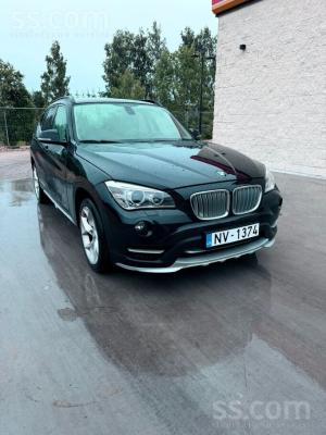 Melns BMW X1 2015 Cēsis, ar dzinēja tilpumu 2.00 L un nobraukumu 340 tūkst. km par 8900 €, foto  vietnē AUTOMOTO.COM.LV