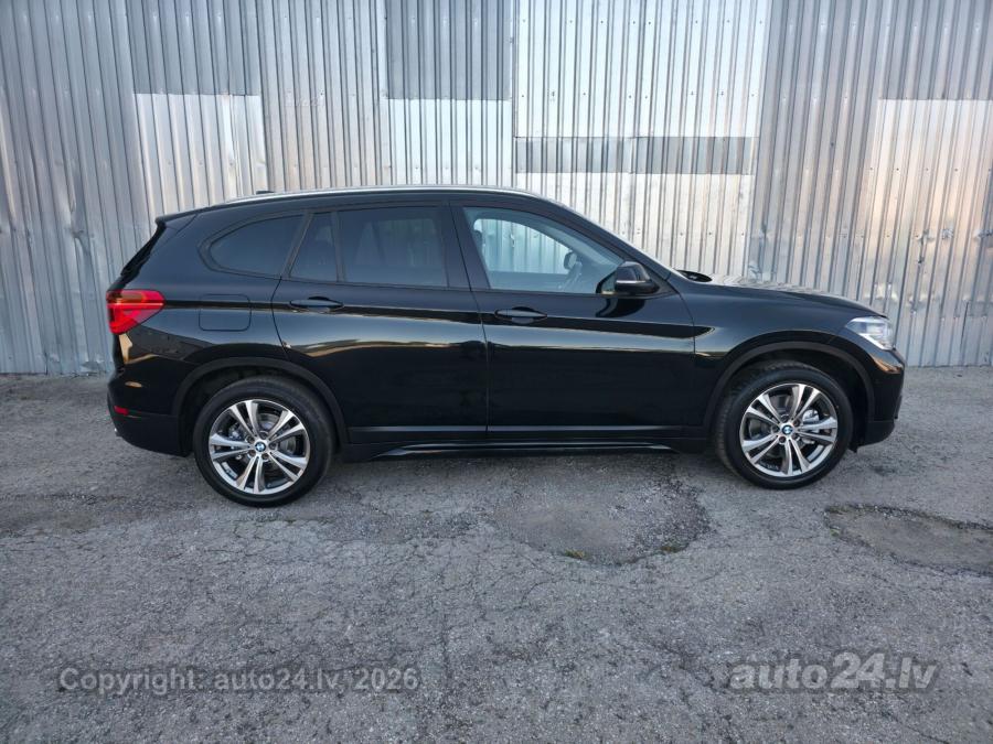 Melns BMW X1 2015 Tallina, ar dzinēja tilpumu 2.00 L un nobraukumu 211 tūkst. km par 13999 €, foto 6 vietnē AUTOMOTO.COM.LV