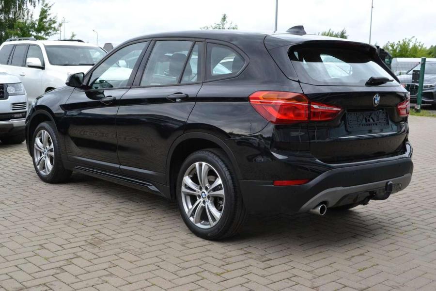 Melns BMW X1 2015 Viļņa, ar dzinēja tilpumu 2.00 L un nobraukumu 275 tūkst. km par 12500 €, foto 9 vietnē AUTOMOTO.COM.LV