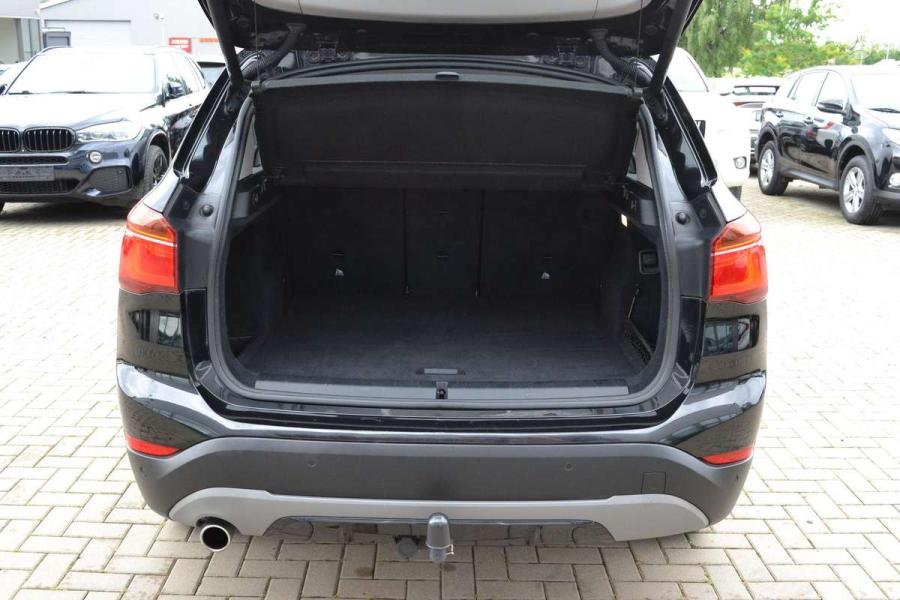 Melns BMW X1 2015 Viļņa, ar dzinēja tilpumu 2.00 L un nobraukumu 275 tūkst. km par 12500 €, foto 12 vietnē AUTOMOTO.COM.LV