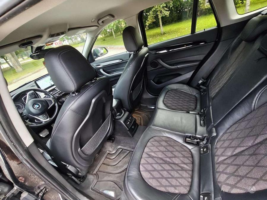 Black BMW X1 2015 in Kaunas, with an engine capacity of 2.00 L and mileage of 280 thousand km for 12000 €, photo 10 on AUTOMOTO.COM.LV
