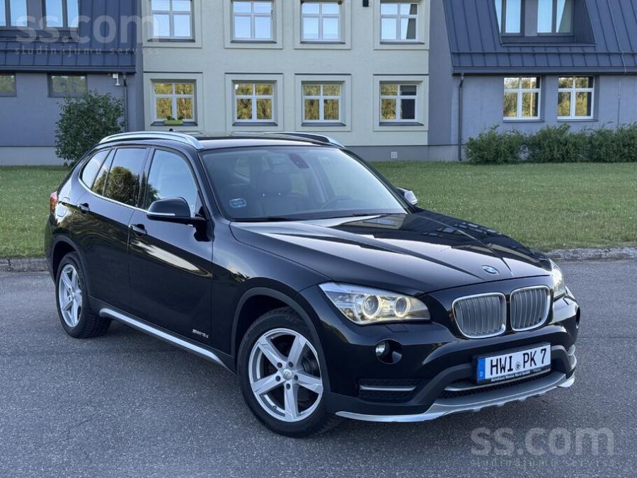 Black BMW X1 2015 in Cesis, with an engine capacity of 2.00 L and mileage of 290 thousand km for 8750 €, photo 3 on AUTOMOTO.COM.LV