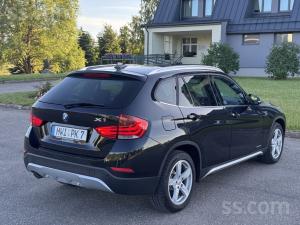 Black BMW X1 2015 in Cesis, with an engine capacity of 2.00 L and mileage of 290 thousand km for 8750 €, photo 9 on AUTOMOTO.COM.LV