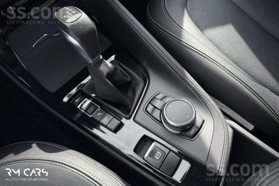 Melns BMW X1 2015 Jelgava, ar dzinēja tilpumu 2.00 L un nobraukumu 0 tūkst. km par 14500 €, foto 22 vietnē AUTOMOTO.COM.LV