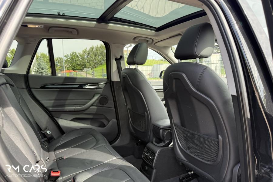 Melns BMW X1 2015 Jelgava, ar dzinēja tilpumu 2.00 L un nobraukumu 166 tūkst. km par 14500 €, foto 14 vietnē AUTOMOTO.COM.LV
