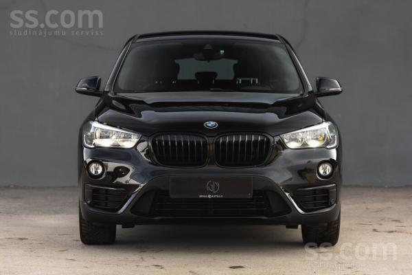 Black BMW X1 2016 in Jelgava, with an engine capacity of 2.00 L and mileage of 235 thousand km for 8990 €, photo 2 on AUTOMOTO.COM.LV
