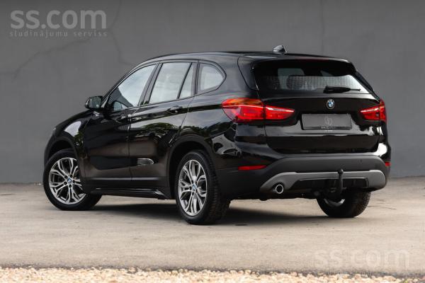 Black BMW X1 2016 in Jelgava, with an engine capacity of 2.00 L and mileage of 235 thousand km for 8990 €, photo 6 on AUTOMOTO.COM.LV