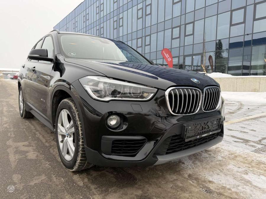 Melns BMW X1 2016 Panevēža, ar dzinēja tilpumu 2.00 L un nobraukumu 283 tūkst. km par 11750 €, foto 2 vietnē AUTOMOTO.COM.LV