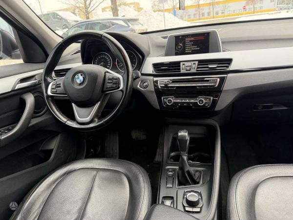 Black BMW X1 2016 in Panevezys, with an engine capacity of 2.00 L and mileage of 283 thousand km for 11750 €, photo 10 on AUTOMOTO.COM.LV