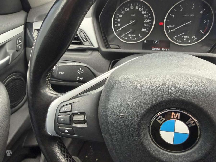 Melns BMW X1 2016 Panevēža, ar dzinēja tilpumu 2.00 L un nobraukumu 283 tūkst. km par 11750 €, foto 22 vietnē AUTOMOTO.COM.LV