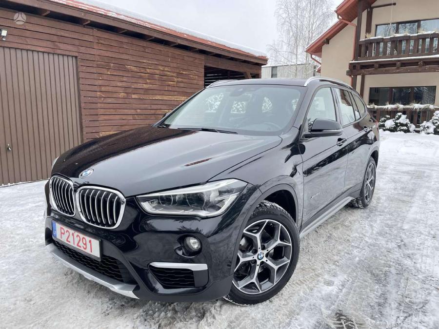 Black BMW X1 2016 in Druskininkai, with an engine capacity of 2.00 L and mileage of 216 thousand km for 13990 €, photo 1 on AUTOMOTO.COM.LV