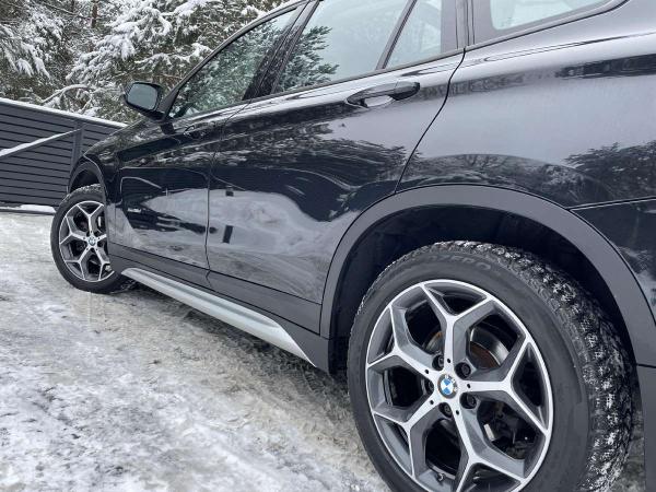 Black BMW X1 2016 in Druskininkai, with an engine capacity of 2.00 L and mileage of 216 thousand km for 13990 €, photo 6 on AUTOMOTO.COM.LV