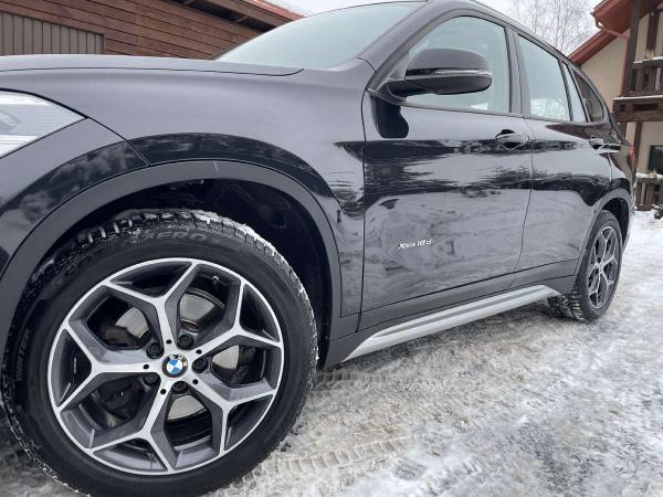 Black BMW X1 2016 in Druskininkai, with an engine capacity of 2.00 L and mileage of 216 thousand km for 13990 €, photo 7 on AUTOMOTO.COM.LV
