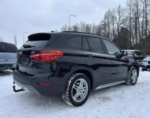Black BMW X1 2016 in Utena, with an engine capacity of 2.00 L and mileage of 250 thousand km for 9200 €, photo 3 on AUTOMOTO.COM.LV