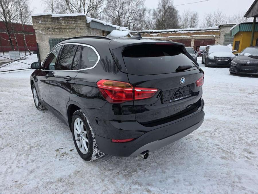 Melns BMW X1 2016 Telšiai, ar dzinēja tilpumu 2.00 L un nobraukumu 199 tūkst. km par 13250 €, foto 4 vietnē AUTOMOTO.COM.LV