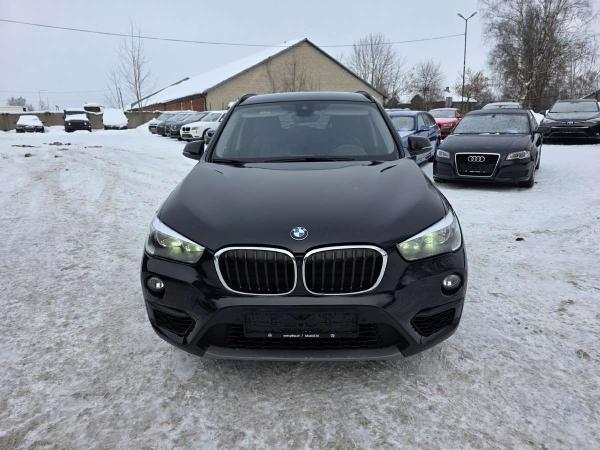 Black BMW X1 2016 in Telschi, with an engine capacity of 2.00 L and mileage of 199 thousand km for 13250 €, photo 5 on AUTOMOTO.COM.LV