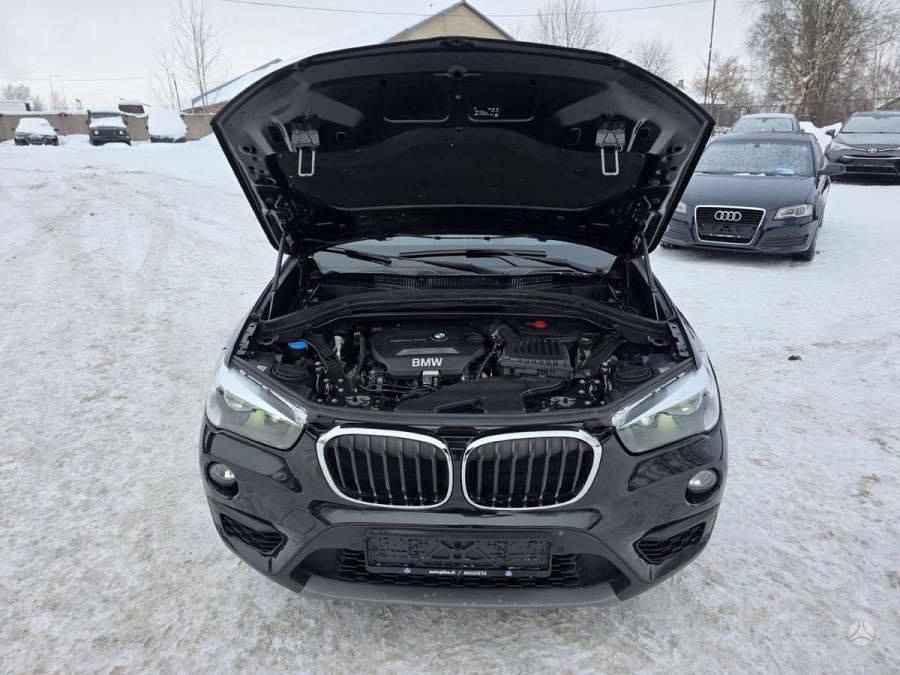 Melns BMW X1 2016 Telšiai, ar dzinēja tilpumu 2.00 L un nobraukumu 199 tūkst. km par 13250 €, foto 33 vietnē AUTOMOTO.COM.LV