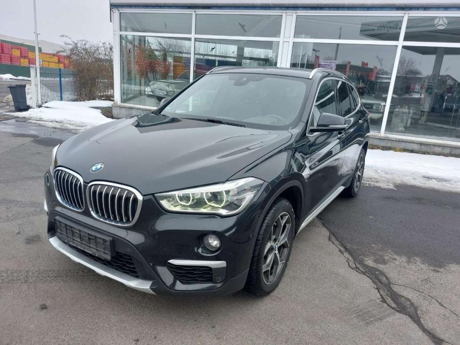 Black BMW X1 2016 in Kaunas, with an engine capacity of 2.00 L and mileage of 160 thousand km for 14890 €, photo 1 on AUTOMOTO.COM.LV