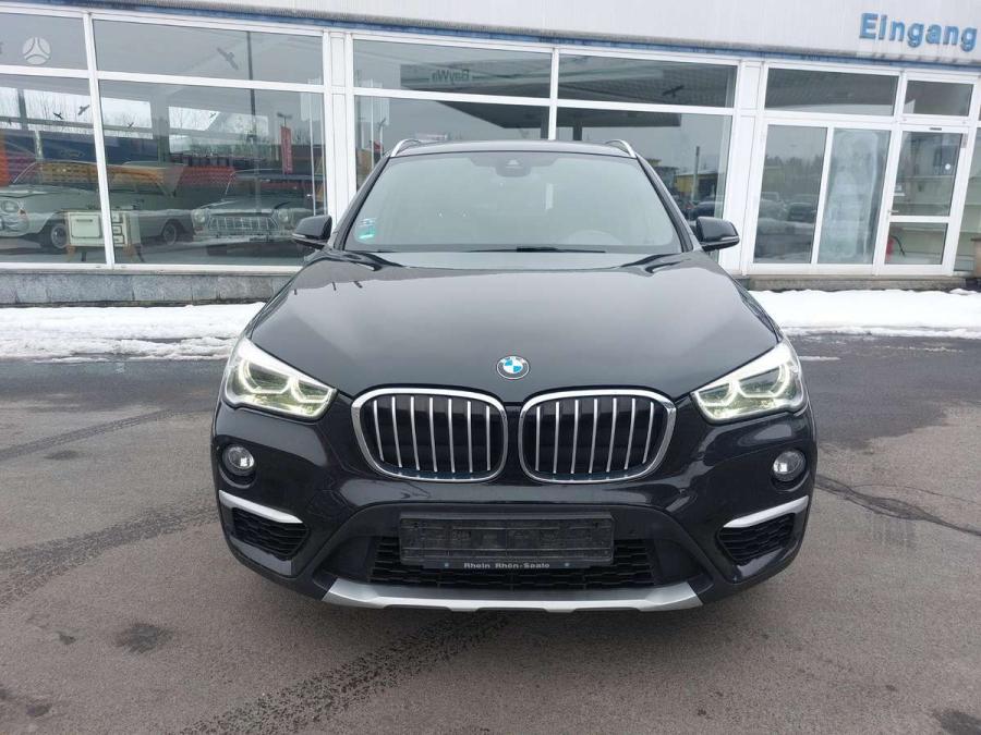 Black BMW X1 2016 in Kaunas, with an engine capacity of 2.00 L and mileage of 160 thousand km for 14890 €, photo 7 on AUTOMOTO.COM.LV