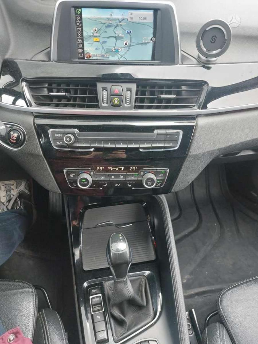 Black BMW X1 2016 in Kaunas, with an engine capacity of 2.00 L and mileage of 160 thousand km for 14890 €, photo 11 on AUTOMOTO.COM.LV