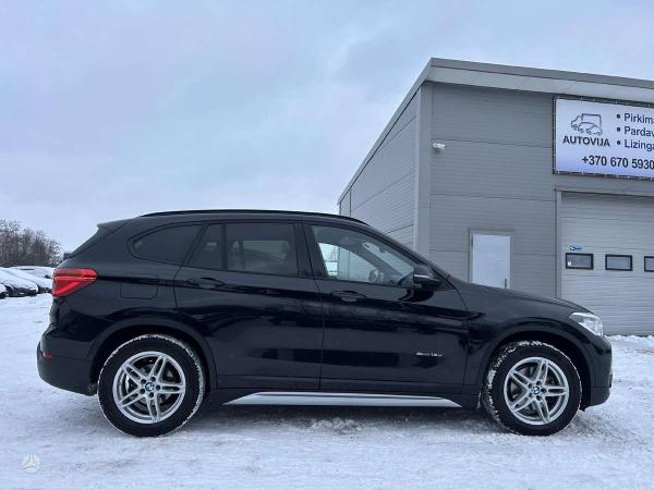 Black BMW X1 2016 in Utena, with an engine capacity of 2.00 L and mileage of 250 thousand km for 8800 €, photo 3 on AUTOMOTO.COM.LV