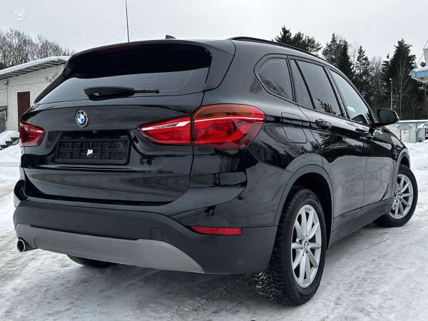 Melns BMW X1 2016 Utena, ar dzinēja tilpumu 2.00 L un nobraukumu 243 tūkst. km par 12900 €, foto 4 vietnē AUTOMOTO.COM.LV