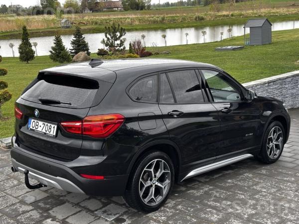Black BMW X1 2016 in Riga, with an engine capacity of 2.00 L and mileage of 267 thousand km for 9900 €, photo 3 on AUTOMOTO.COM.LV